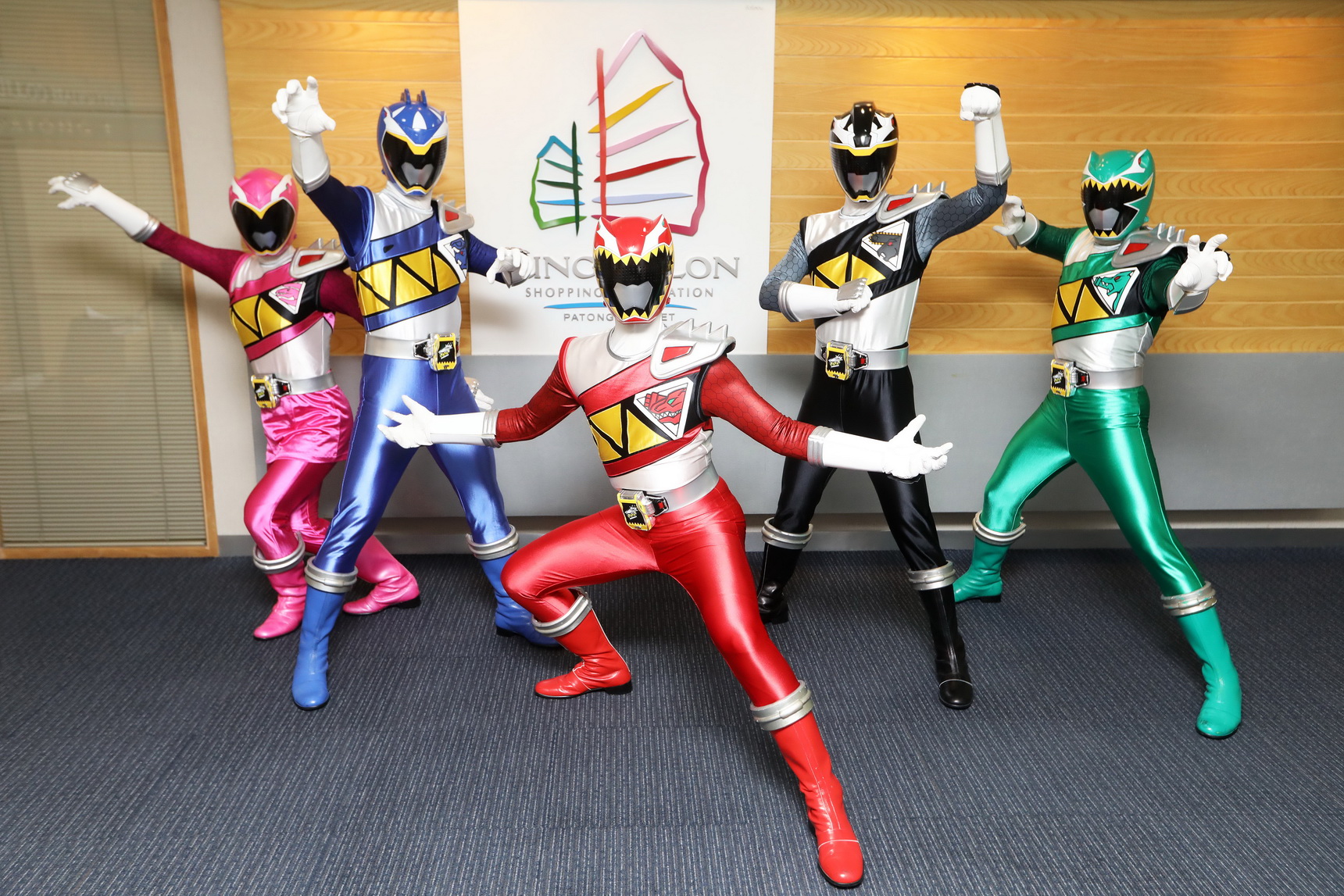 “พาวเวอร์เรนเจอร์” รวมพลลงใต้ – DexNews